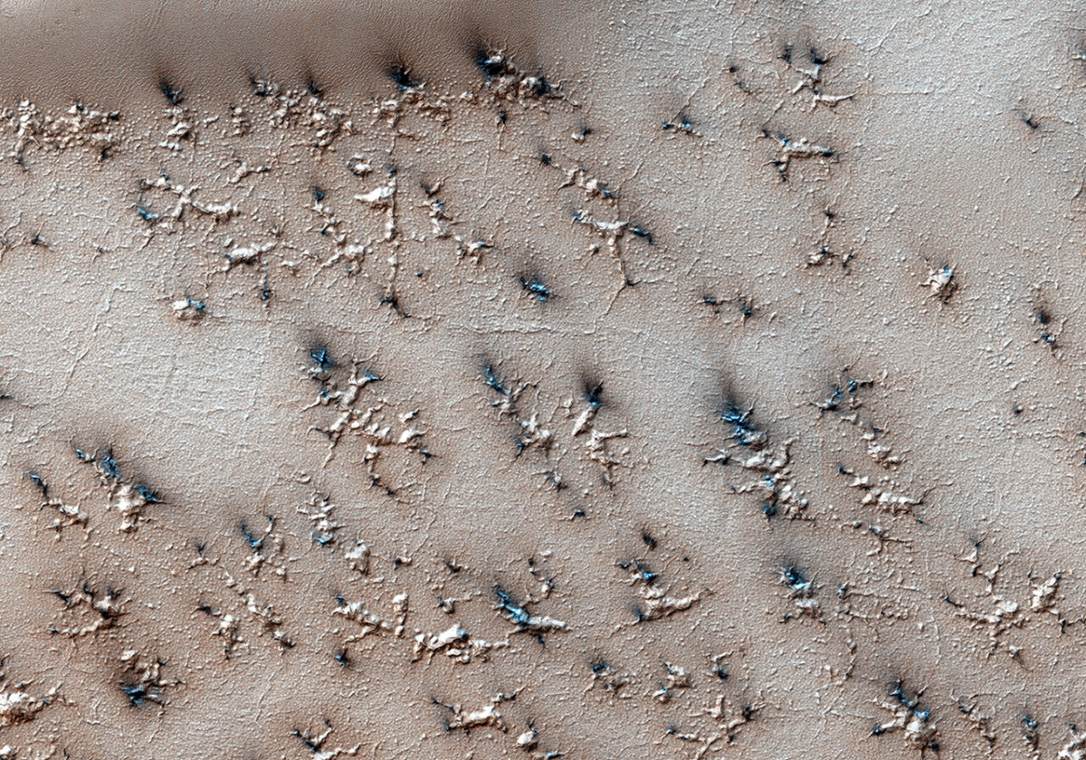 How Gas Carves Channels | Mars From Space